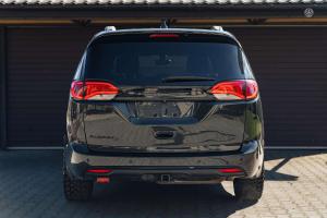 Melns Chrysler Pacifica 2020 Klaipėda, ar dzinēja tilpumu 3.61 L un nobraukumu 163 tūkst. km par 19500 €, foto 8 vietnē AUTOMOTO.COM.LV