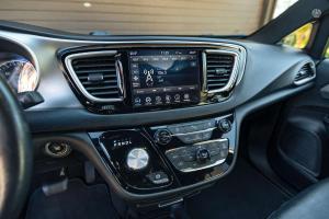 Melns Chrysler Pacifica 2020 Klaipėda, ar dzinēja tilpumu 3.61 L un nobraukumu 163 tūkst. km par 19500 €, foto 27 vietnē AUTOMOTO.COM.LV