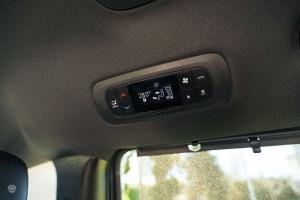 Melns Chrysler Pacifica 2020 Klaipėda, ar dzinēja tilpumu 3.61 L un nobraukumu 163 tūkst. km par 19500 €, foto 31 vietnē AUTOMOTO.COM.LV