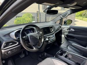 Melns Chrysler Pacifica 2020 Šauļi, ar dzinēja tilpumu 3.60 L un nobraukumu 230 tūkst. km par 15250 €, foto 15 vietnē AUTOMOTO.COM.LV