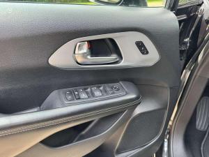 Melns Chrysler Pacifica 2020 Šauļi, ar dzinēja tilpumu 3.60 L un nobraukumu 230 tūkst. km par 15250 €, foto 23 vietnē AUTOMOTO.COM.LV