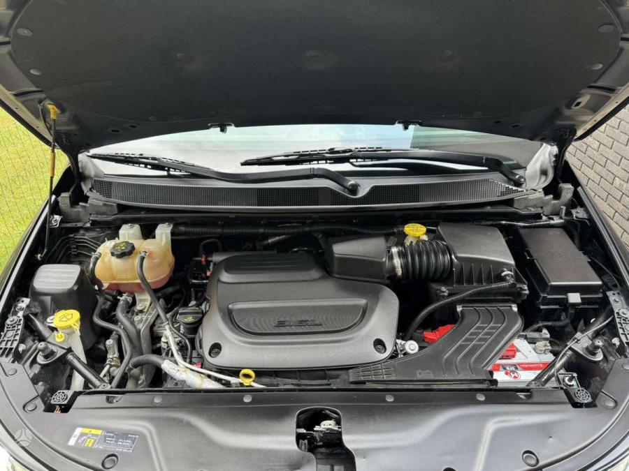 Melns Chrysler Pacifica 2020 Šauļi, ar dzinēja tilpumu 3.60 L un nobraukumu 230 tūkst. km par 15250 €, foto 26 vietnē AUTOMOTO.COM.LV