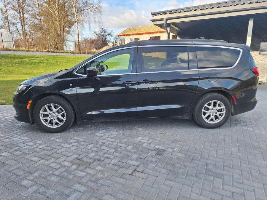 Melns Chrysler Pacifica 2020 Kauņa, ar dzinēja tilpumu 3.60 L un nobraukumu 203 tūkst. km par 11900 €, foto 4 vietnē AUTOMOTO.COM.LV