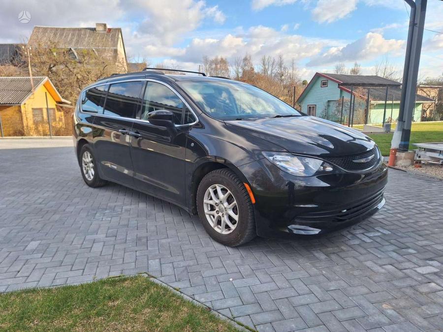 Melns Chrysler Pacifica 2020 Kauņa, ar dzinēja tilpumu 3.60 L un nobraukumu 203 tūkst. km par 11900 €, foto 6 vietnē AUTOMOTO.COM.LV
