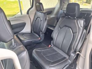 Melns Chrysler Pacifica 2020 Kauņa, ar dzinēja tilpumu 3.60 L un nobraukumu 203 tūkst. km par 11900 €, foto 14 vietnē AUTOMOTO.COM.LV