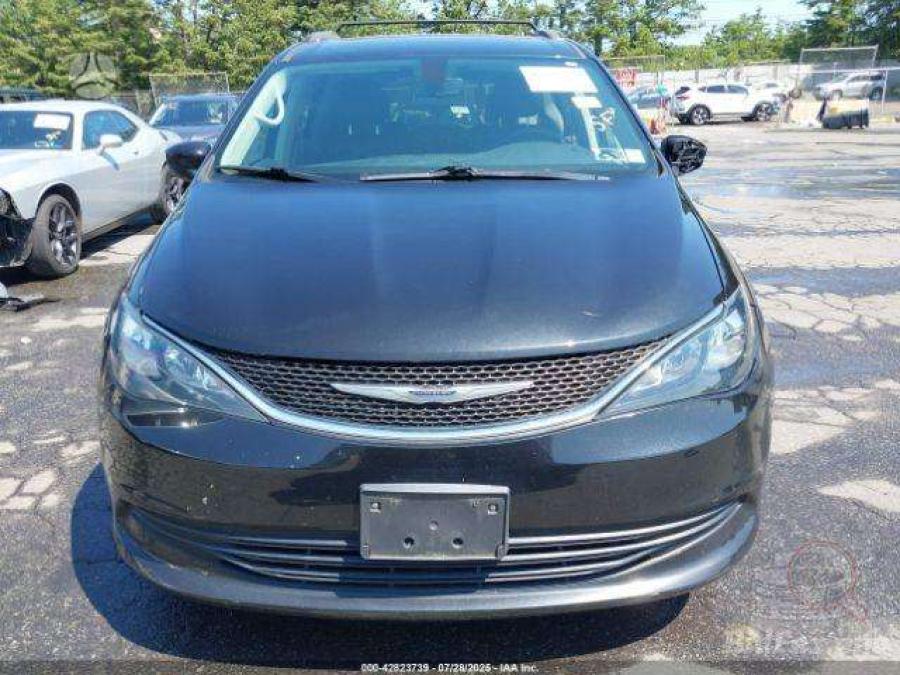 Melns Chrysler Pacifica 2020 Kauņa, ar dzinēja tilpumu 3.60 L un nobraukumu 203 tūkst. km par 11900 €, foto 23 vietnē AUTOMOTO.COM.LV