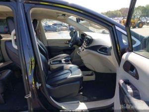 Melns Chrysler Pacifica 2020 Kauņa, ar dzinēja tilpumu 3.60 L un nobraukumu 203 tūkst. km par 11900 €, foto 26 vietnē AUTOMOTO.COM.LV