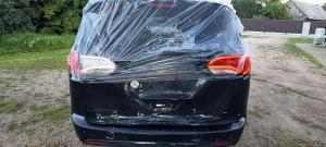 Black Chrysler Pacifica 2020 in Siauliai, with an engine capacity of 3.60 L and mileage of 200 thousand km for 11200 €, photo 9 on AUTOMOTO.COM.LV