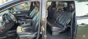 Black Chrysler Pacifica 2020 in Siauliai, with an engine capacity of 3.60 L and mileage of 200 thousand km for 11200 €, photo 13 on AUTOMOTO.COM.LV