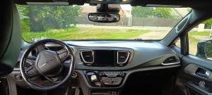 Black Chrysler Pacifica 2020 in Siauliai, with an engine capacity of 3.60 L and mileage of 200 thousand km for 11200 €, photo 15 on AUTOMOTO.COM.LV
