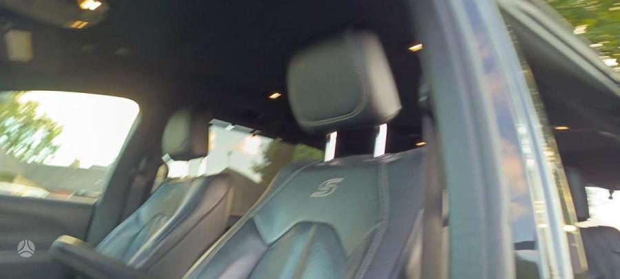 Black Chrysler Pacifica 2020 in Siauliai, with an engine capacity of 3.60 L and mileage of 200 thousand km for 11200 €, photo 16 on AUTOMOTO.COM.LV