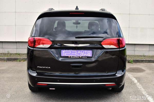 Melns Chrysler Pacifica 2020 Kretinga, ar dzinēja tilpumu 3.60 L un nobraukumu 189 tūkst. km par 14200 €, foto 9 vietnē AUTOMOTO.COM.LV