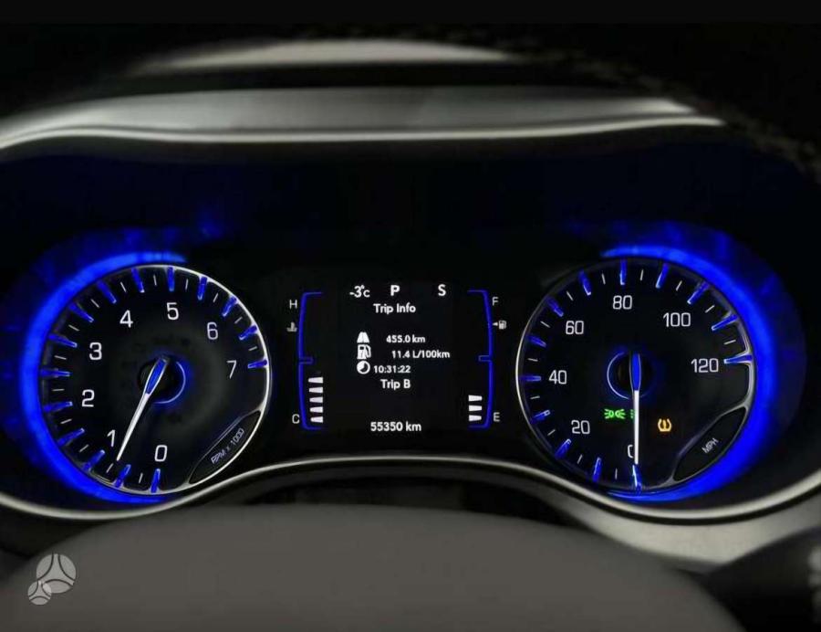 Melns Chrysler Pacifica 2020 Viļņa, ar dzinēja tilpumu 3.60 L un nobraukumu 55 tūkst. km par 20500 €, foto 11 vietnē AUTOMOTO.COM.LV