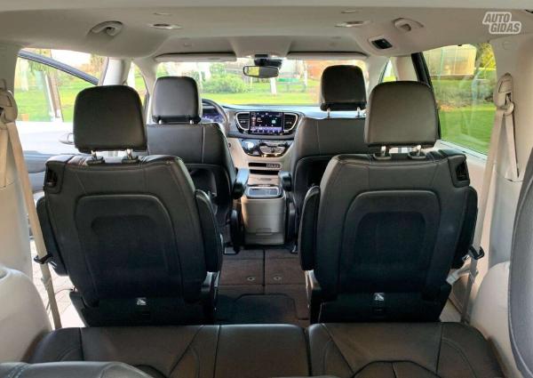Melns Chrysler Pacifica 2021 Klaipėda, ar dzinēja tilpumu 3.60 L un nobraukumu 155 tūkst. km par 20000 €, foto 11 vietnē AUTOMOTO.COM.LV