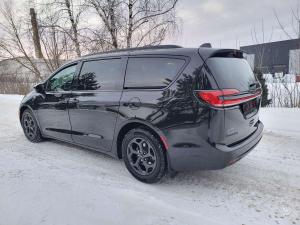Melns Chrysler Pacifica 2021 Šauļi, ar dzinēja tilpumu 3.61 L un nobraukumu 187 tūkst. km par 21500 €, foto 5 vietnē AUTOMOTO.COM.LV
