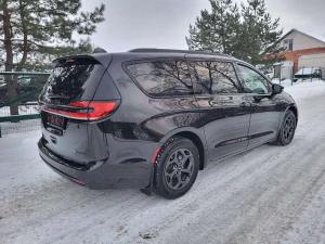 Melns Chrysler Pacifica 2021 Šauļi, ar dzinēja tilpumu 3.61 L un nobraukumu 187 tūkst. km par 21500 €, foto 8 vietnē AUTOMOTO.COM.LV