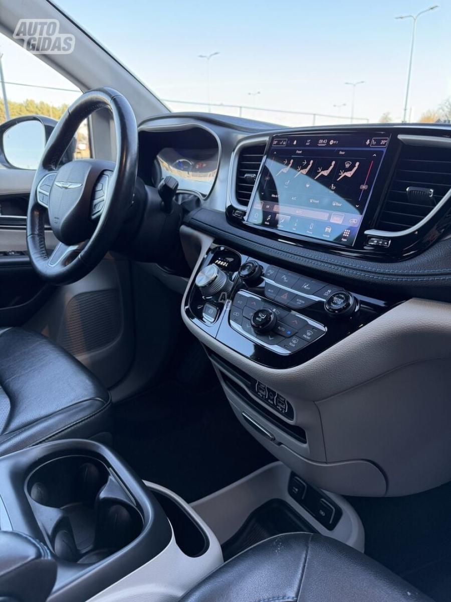 Melns Chrysler Pacifica 2021 Viļņa, ar dzinēja tilpumu 3.60 L un nobraukumu 136 tūkst. km par 27000 €, foto 16 vietnē AUTOMOTO.COM.LV