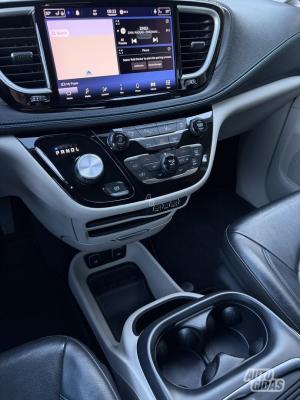 Melns Chrysler Pacifica 2021 Viļņa, ar dzinēja tilpumu 3.60 L un nobraukumu 136 tūkst. km par 27000 €, foto 20 vietnē AUTOMOTO.COM.LV