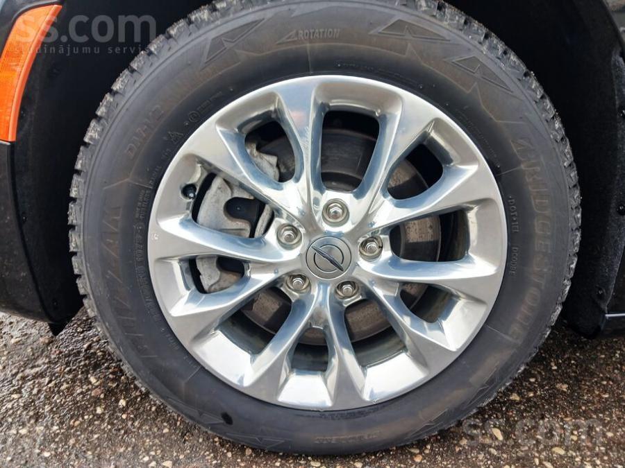 Melns Chrysler Pacifica 2021 Rīga, ar dzinēja tilpumu 3.60 L un nobraukumu 78 tūkst. km par 29900 €, foto 8 vietnē AUTOMOTO.COM.LV