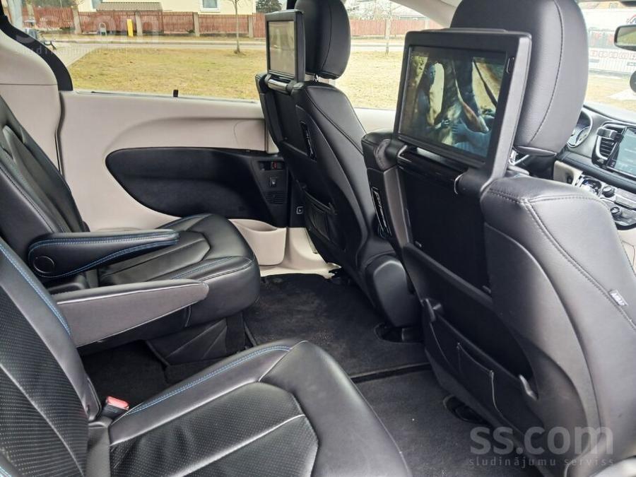 Melns Chrysler Pacifica 2021 Rīga, ar dzinēja tilpumu 3.60 L un nobraukumu 78 tūkst. km par 29900 €, foto 13 vietnē AUTOMOTO.COM.LV