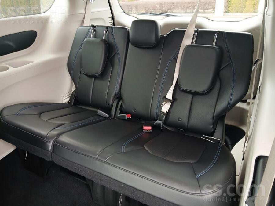 Melns Chrysler Pacifica 2021 Rīga, ar dzinēja tilpumu 3.60 L un nobraukumu 78 tūkst. km par 29900 €, foto 16 vietnē AUTOMOTO.COM.LV