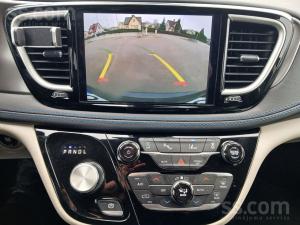 Melns Chrysler Pacifica 2021 Rīga, ar dzinēja tilpumu 3.60 L un nobraukumu 78 tūkst. km par 29900 €, foto 21 vietnē AUTOMOTO.COM.LV