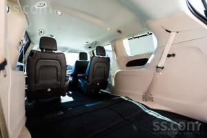 Black Chrysler Pacifica 2021 in Liepaja, with an engine capacity of 3.60 L and mileage of 51 thousand km for 31900 €, photo 9 on AUTOMOTO.COM.LV