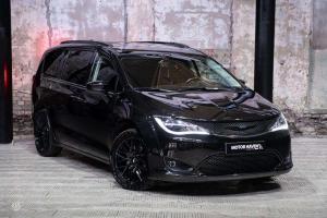 Melns Chrysler Pacifica 2021 Kauņa, ar dzinēja tilpumu 3.60 L un nobraukumu 68 tūkst. km par 24700 €, foto 3 vietnē AUTOMOTO.COM.LV