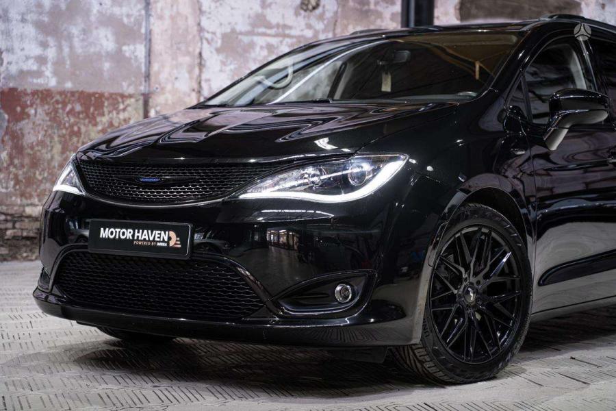 Melns Chrysler Pacifica 2021 Kauņa, ar dzinēja tilpumu 3.60 L un nobraukumu 68 tūkst. km par 24700 €, foto 9 vietnē AUTOMOTO.COM.LV