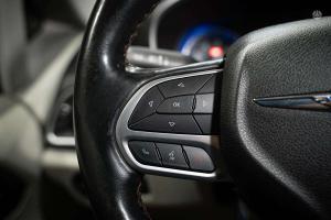 Melns Chrysler Pacifica 2021 Kauņa, ar dzinēja tilpumu 3.60 L un nobraukumu 68 tūkst. km par 24700 €, foto 19 vietnē AUTOMOTO.COM.LV