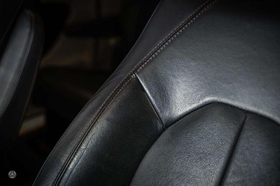 Melns Chrysler Pacifica 2021 Kauņa, ar dzinēja tilpumu 3.60 L un nobraukumu 68 tūkst. km par 24700 €, foto 28 vietnē AUTOMOTO.COM.LV
