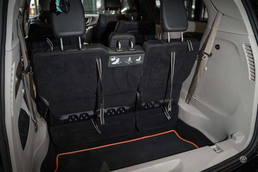 Melns Chrysler Pacifica 2021 Kauņa, ar dzinēja tilpumu 3.60 L un nobraukumu 68 tūkst. km par 24700 €, foto 30 vietnē AUTOMOTO.COM.LV