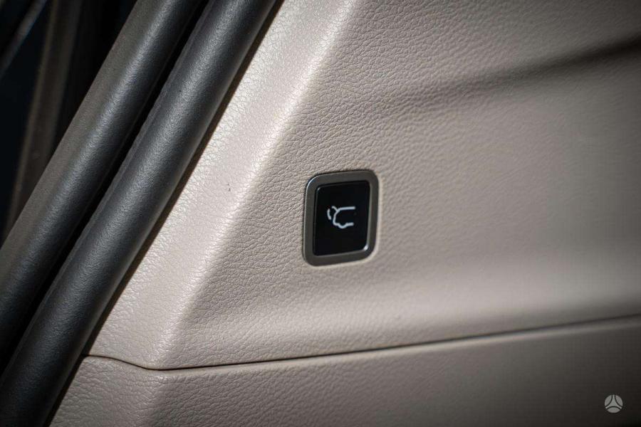 Melns Chrysler Pacifica 2021 Kauņa, ar dzinēja tilpumu 3.60 L un nobraukumu 68 tūkst. km par 24700 €, foto 31 vietnē AUTOMOTO.COM.LV