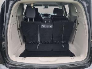 Melns Chrysler Pacifica 2021 Viļņa, ar dzinēja tilpumu 3.60 L un nobraukumu 136 tūkst. km par 28999 €, foto 12 vietnē AUTOMOTO.COM.LV