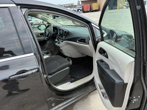 Melns Chrysler Pacifica 2021 Viļņa, ar dzinēja tilpumu 3.61 L un nobraukumu 246 tūkst. km par 12200 €, foto 15 vietnē AUTOMOTO.COM.LV