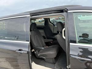 Melns Chrysler Pacifica 2021 Viļņa, ar dzinēja tilpumu 3.61 L un nobraukumu 246 tūkst. km par 12200 €, foto 19 vietnē AUTOMOTO.COM.LV