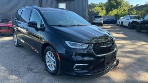 Melns Chrysler Pacifica 2021 Ukmergė, ar dzinēja tilpumu 3.61 L un nobraukumu 226 tūkst. km par 10990 €, foto  vietnē AUTOMOTO.COM.LV