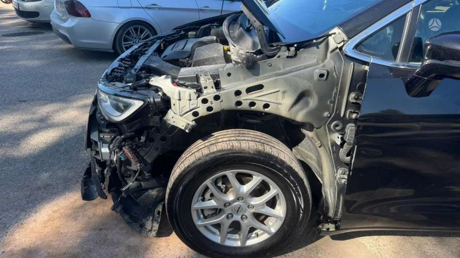 Melns Chrysler Pacifica 2021 Ukmergė, ar dzinēja tilpumu 3.61 L un nobraukumu 226 tūkst. km par 10990 €, foto 10 vietnē AUTOMOTO.COM.LV
