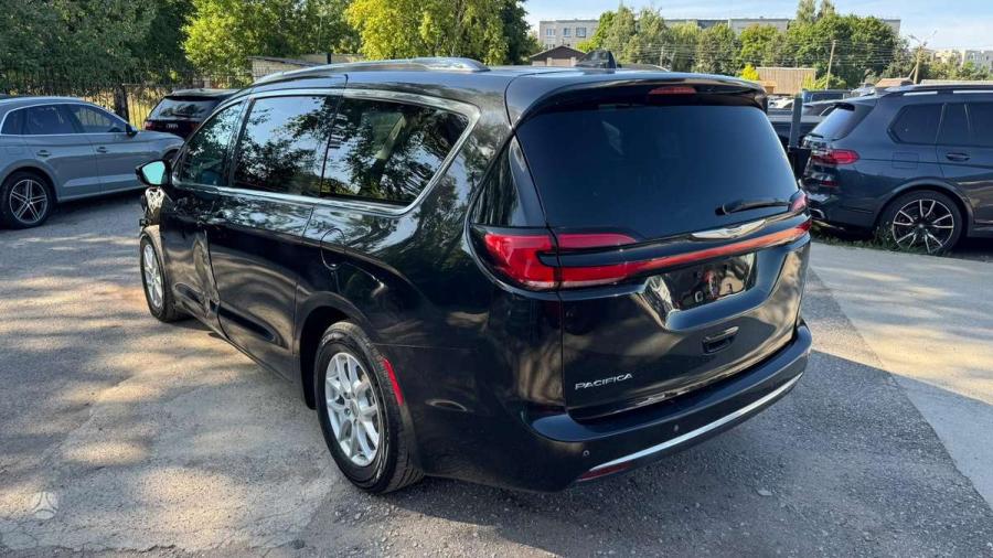 Melns Chrysler Pacifica 2021 Ukmergė, ar dzinēja tilpumu 3.61 L un nobraukumu 226 tūkst. km par 10990 €, foto 11 vietnē AUTOMOTO.COM.LV
