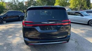 Melns Chrysler Pacifica 2021 Ukmergė, ar dzinēja tilpumu 3.61 L un nobraukumu 226 tūkst. km par 10990 €, foto 12 vietnē AUTOMOTO.COM.LV