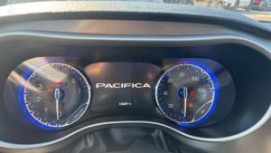 Melns Chrysler Pacifica 2021 Ukmergė, ar dzinēja tilpumu 3.61 L un nobraukumu 226 tūkst. km par 10990 €, foto 16 vietnē AUTOMOTO.COM.LV