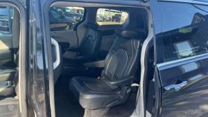 Melns Chrysler Pacifica 2021 Ukmergė, ar dzinēja tilpumu 3.61 L un nobraukumu 226 tūkst. km par 10990 €, foto 19 vietnē AUTOMOTO.COM.LV