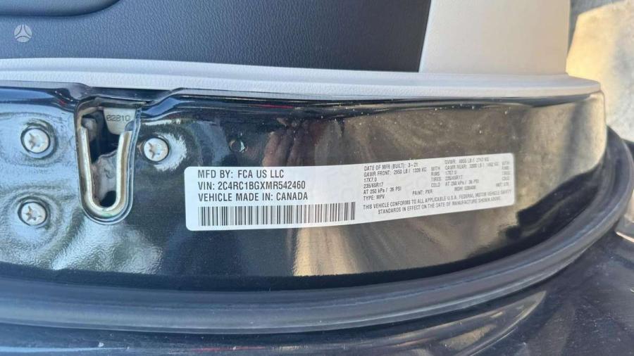 Melns Chrysler Pacifica 2021 Ukmergė, ar dzinēja tilpumu 3.61 L un nobraukumu 226 tūkst. km par 10990 €, foto 25 vietnē AUTOMOTO.COM.LV