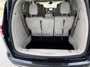 Black Chrysler Pacifica 2021 in Panevezys, with an engine capacity of 3.60 L and mileage of 225 thousand km for 16900 €, photo 17 on AUTOMOTO.COM.LV