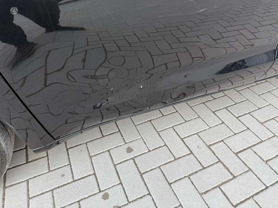 Black Chrysler Pacifica 2021 in Panevezys, with an engine capacity of 3.60 L and mileage of 225 thousand km for 16900 €, photo 21 on AUTOMOTO.COM.LV