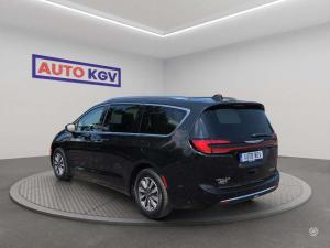 Melns Chrysler Pacifica 2021 Viļņa, ar dzinēja tilpumu 3.60 L un nobraukumu 136 tūkst. km par 27999 €, foto 4 vietnē AUTOMOTO.COM.LV