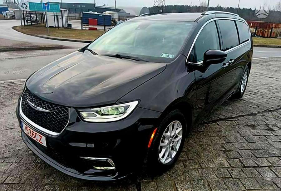 Melns Chrysler Pacifica 2021 Šauļi, ar dzinēja tilpumu 3.60 L un nobraukumu 147 tūkst. km par 26999 €, foto 41 vietnē AUTOMOTO.COM.LV