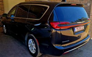 Melns Chrysler Pacifica 2021 Šauļi, ar dzinēja tilpumu 3.60 L un nobraukumu 147 tūkst. km par 26999 €, foto 47 vietnē AUTOMOTO.COM.LV