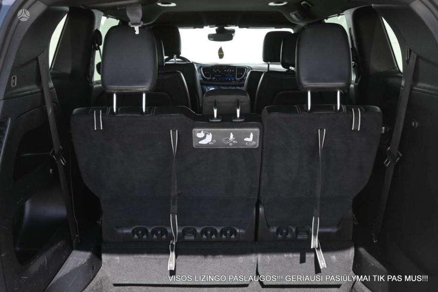 Black Chrysler Pacifica 2021 in Kretinga, with an engine capacity of 3.61 L and mileage of 129 thousand km for 22699 €, photo 19 on AUTOMOTO.COM.LV