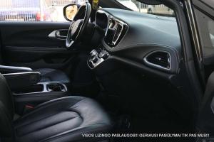 Black Chrysler Pacifica 2021 in Kretinga, with an engine capacity of 3.61 L and mileage of 129 thousand km for 22699 €, photo 27 on AUTOMOTO.COM.LV